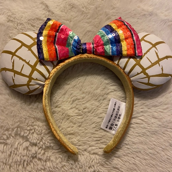 Disney | Accessories | Disneyland Parks Mexico Concha Mexican Bread ...